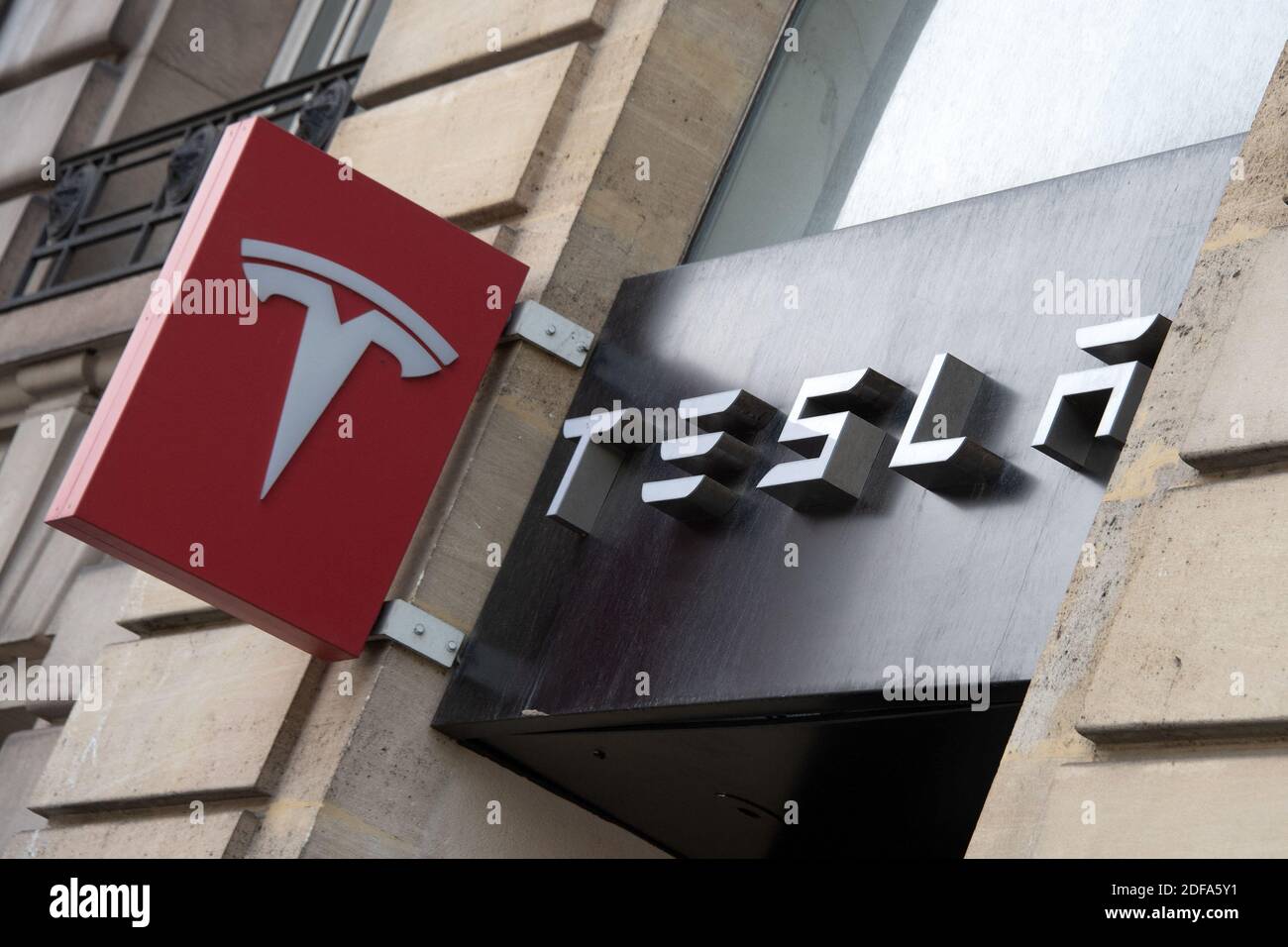 A logo of TESLA, on May 16, 2020 in Paris, France. Photo by David ...