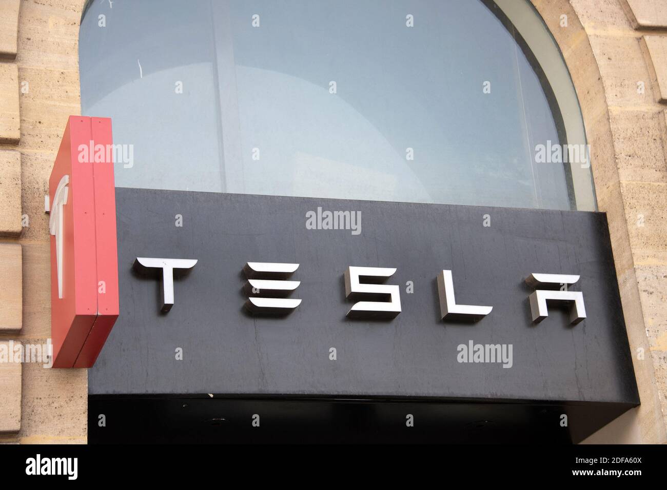 A logo of TESLA, on May 16, 2020 in Paris, France. Photo by David ...