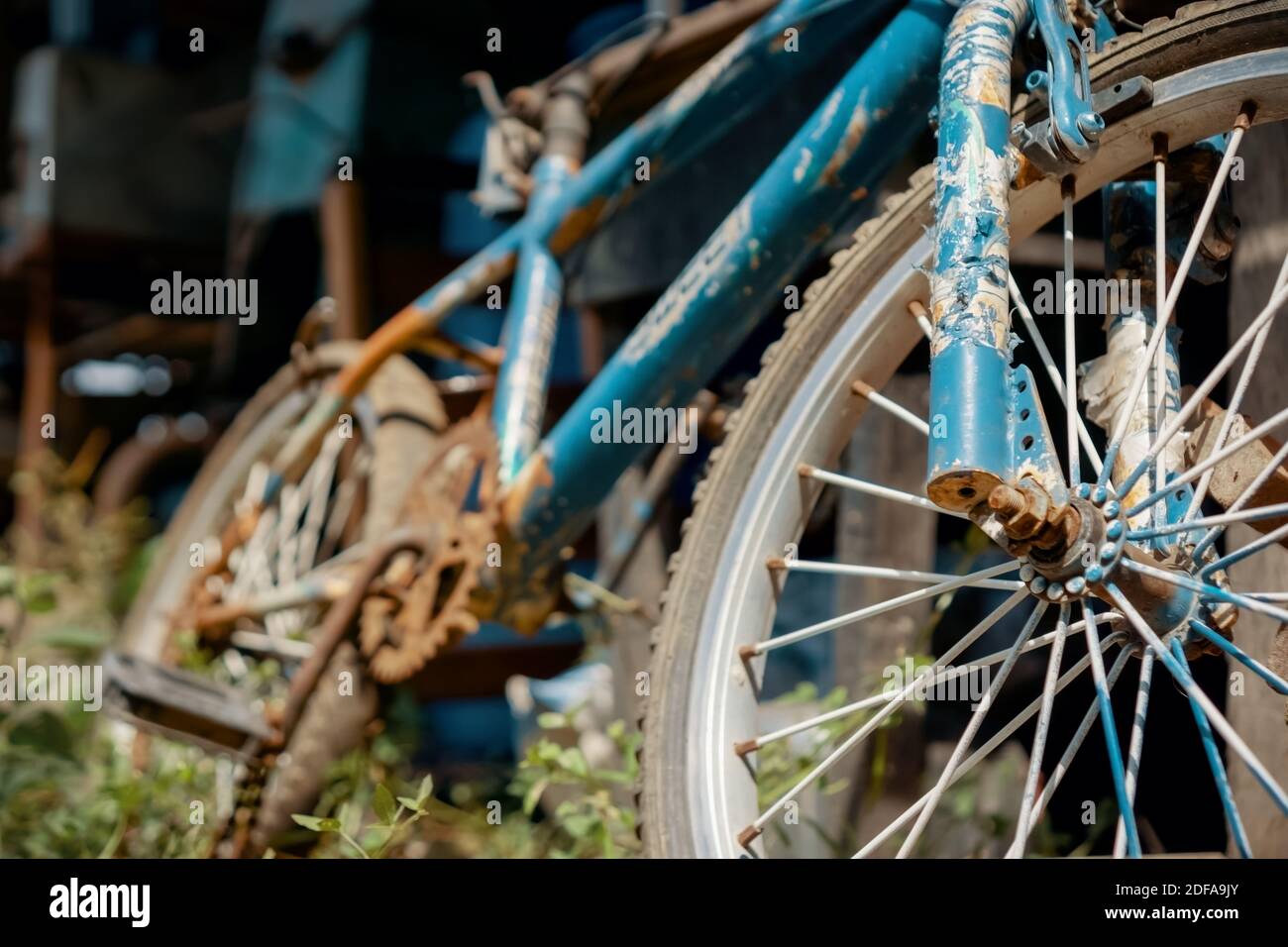Broken Rusty Old Bicycle Stock Photo - Alamy