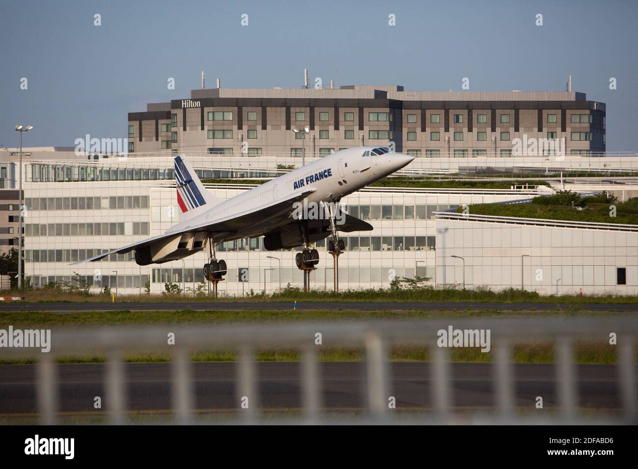 Picture of Air France Concorde plane on the tarmac at the Paris-Charles ...