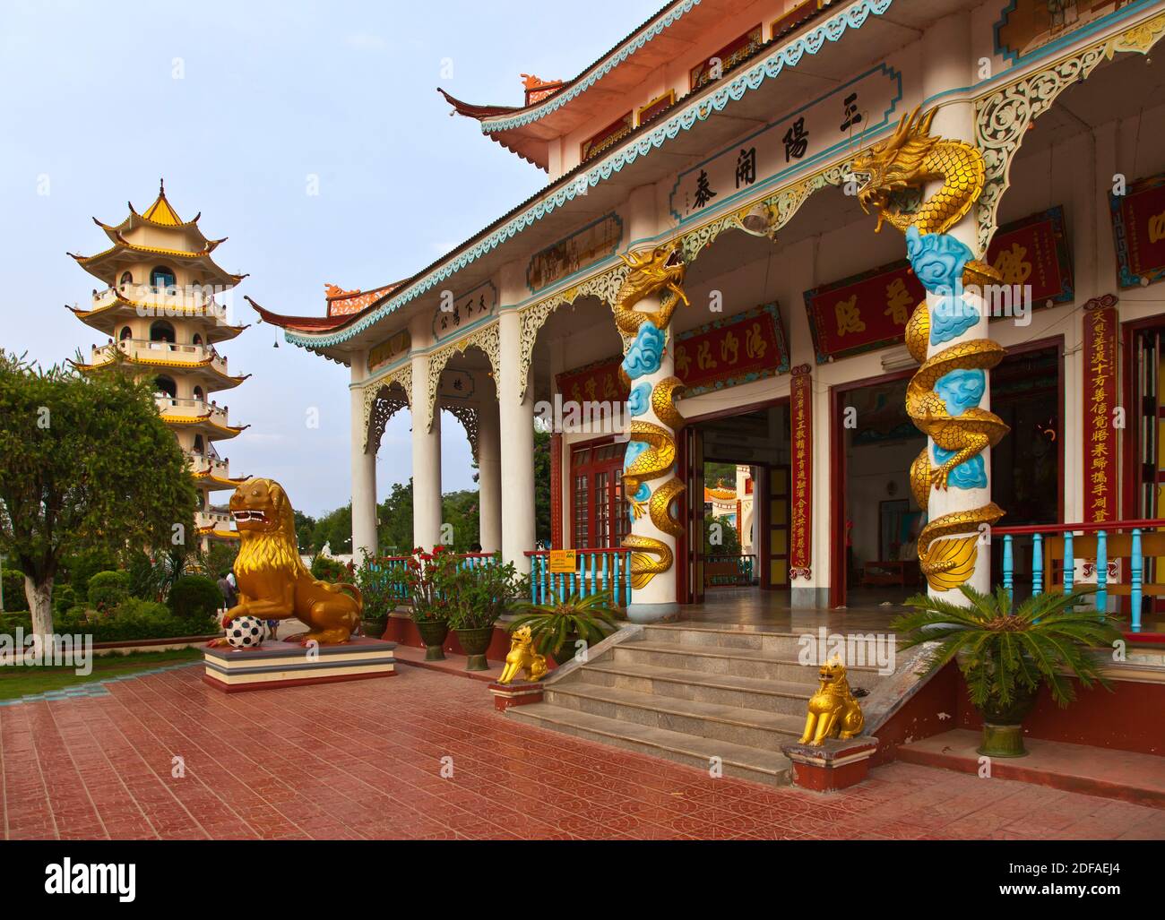 The CHINESE TEMPLE in the town of PYIN U LWIN also known as MAYMYO ...