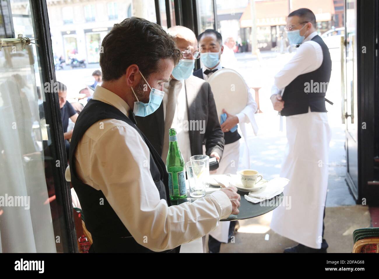 3 waiters hi-res stock photography and images - Alamy