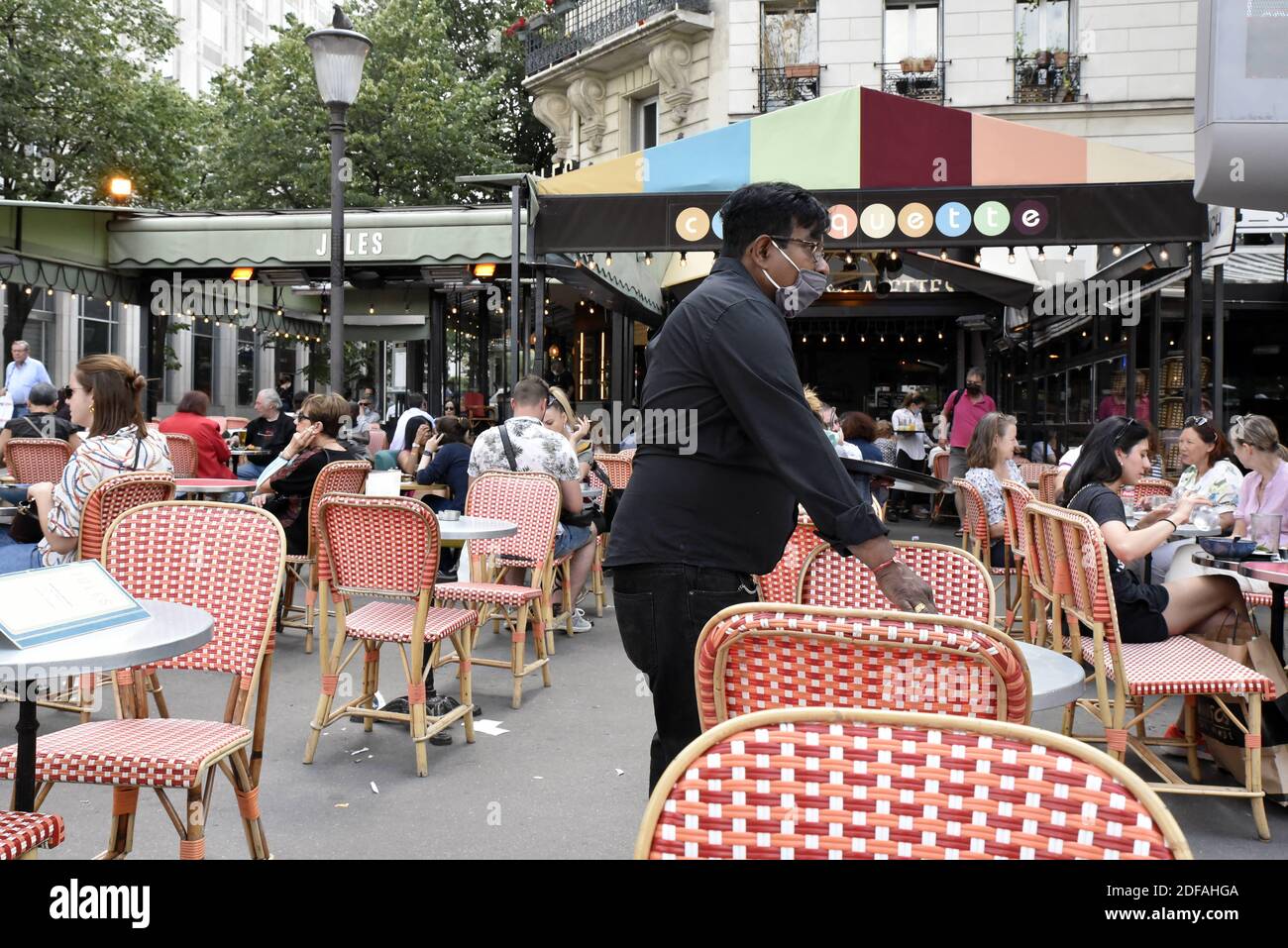 Terraces of restaurants and cafes to reopen in Paris, France, during ...