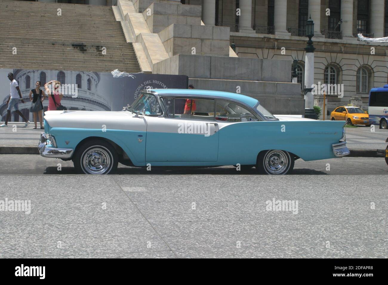 Old north American cars used in Cuba as Taxis: Almendron Stock Photo ...