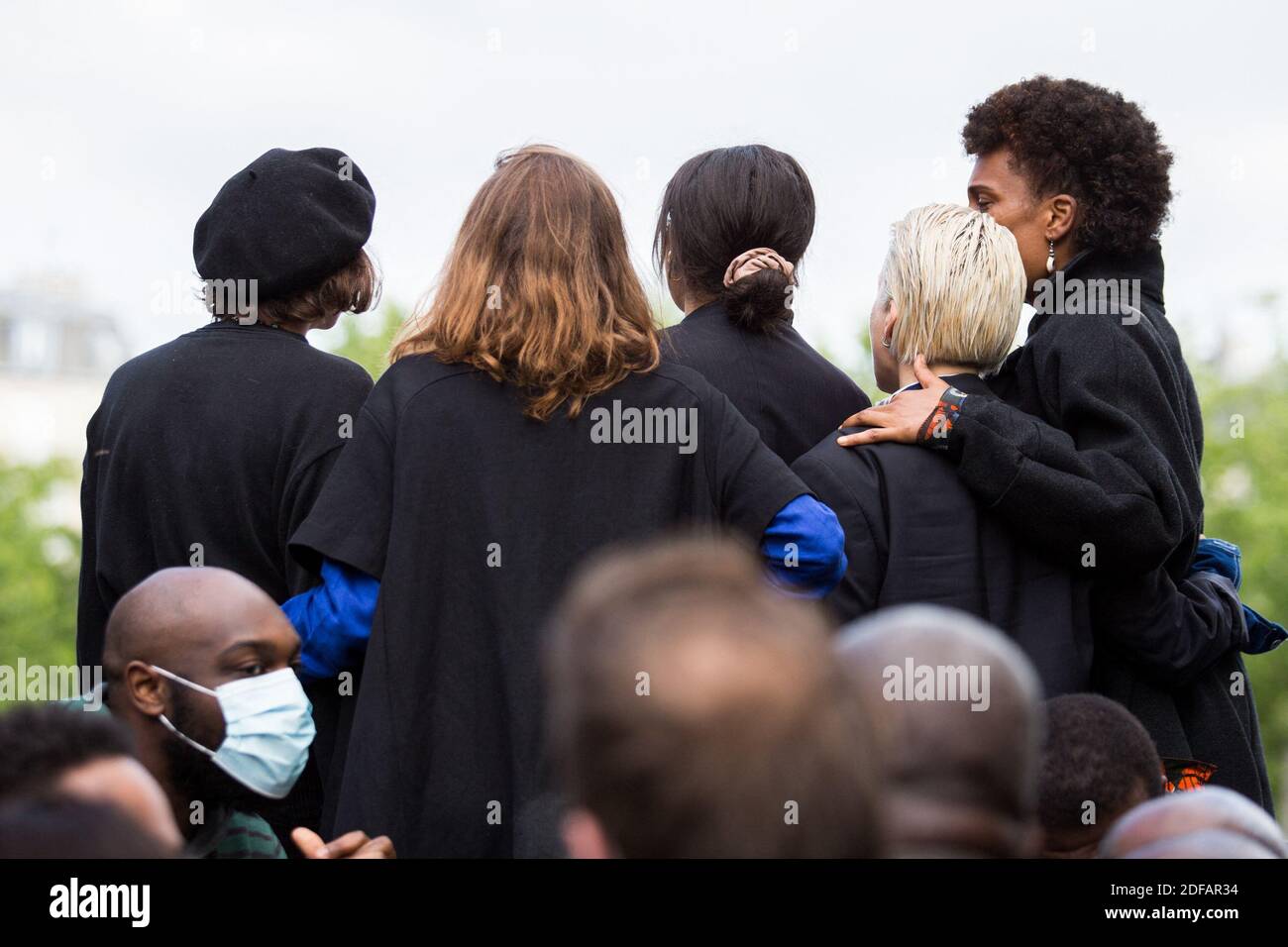 Singer Camelia Jordana and Claire Pommet dite Pomme - Tribute to George ...