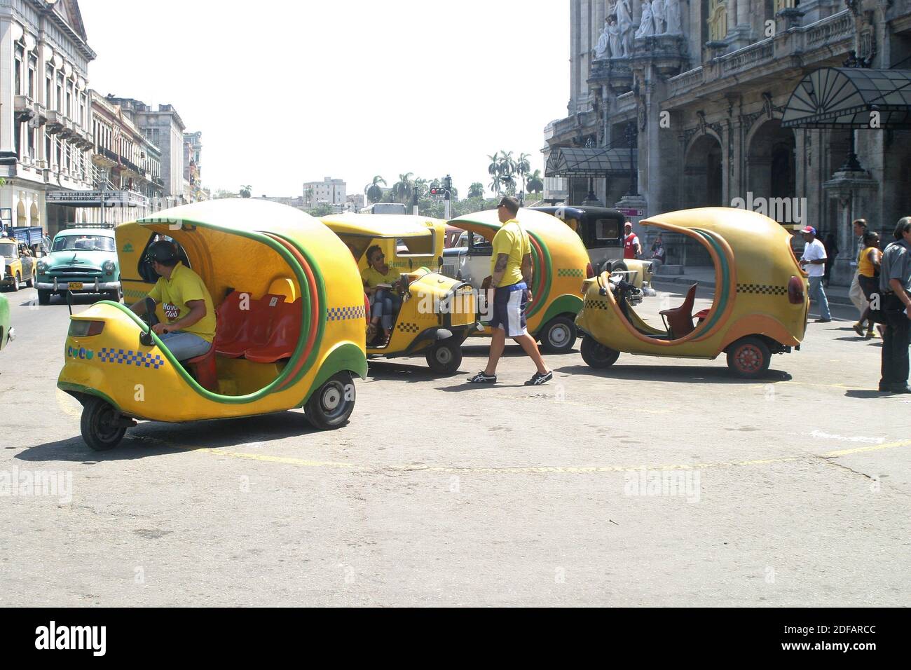 Old north American cars used in Cuba as Taxis: Almendron Stock Photo ...