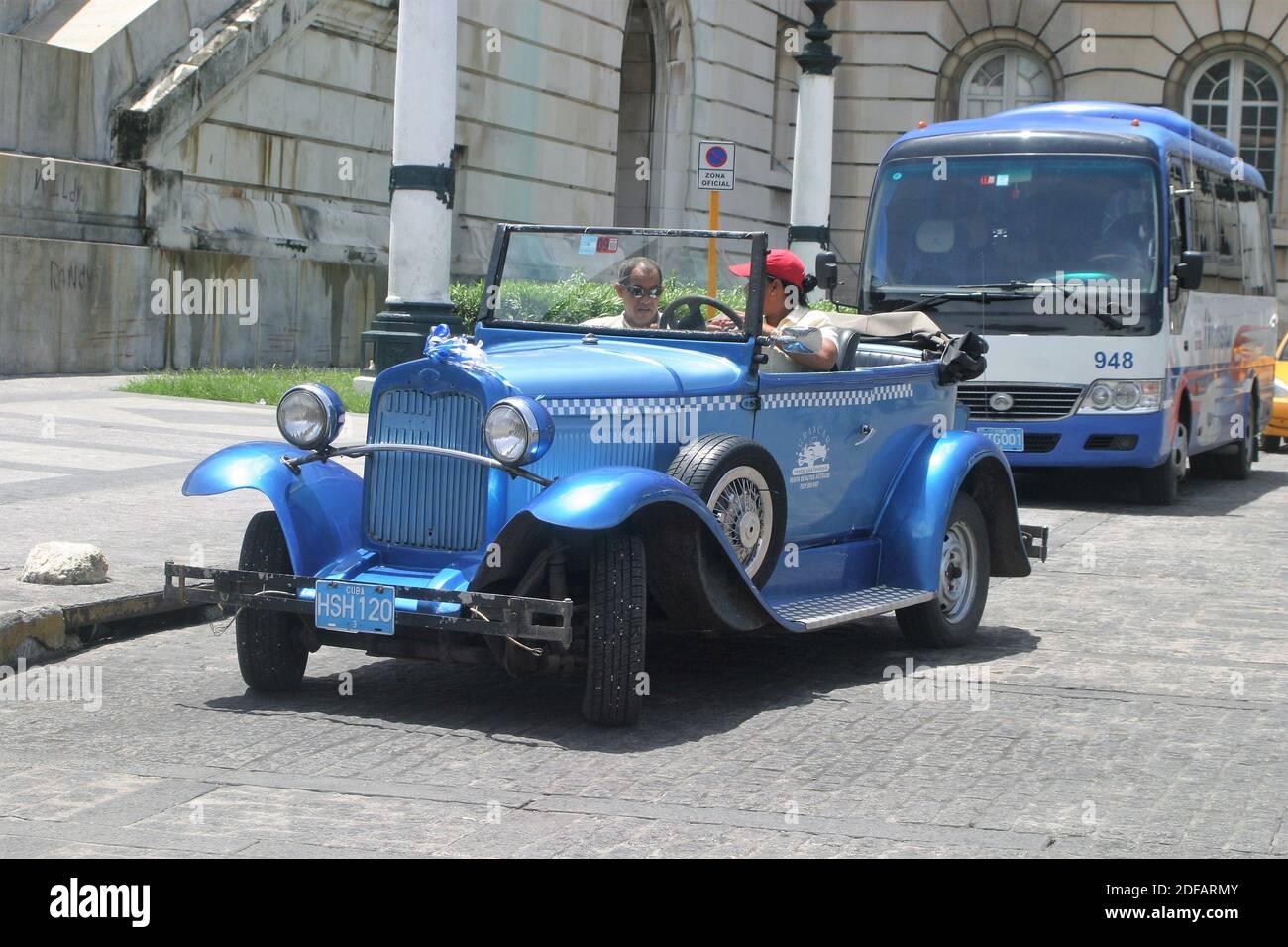 Old north American cars used in Cuba as Taxis: Almendron Stock Photo ...