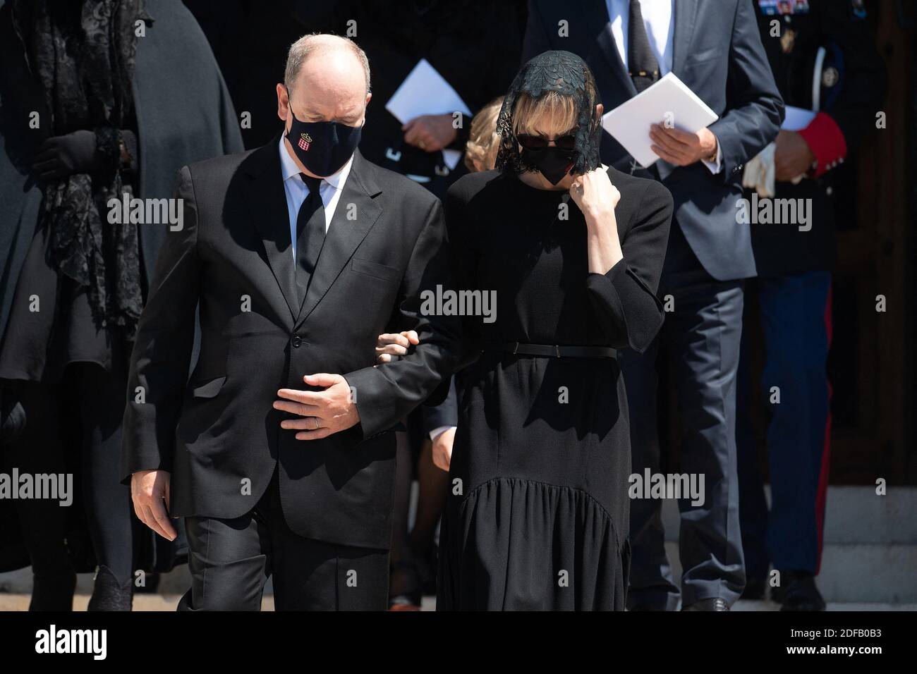 Princess Charlene of Monaco and Prince Albert II of Monaco attend the ...