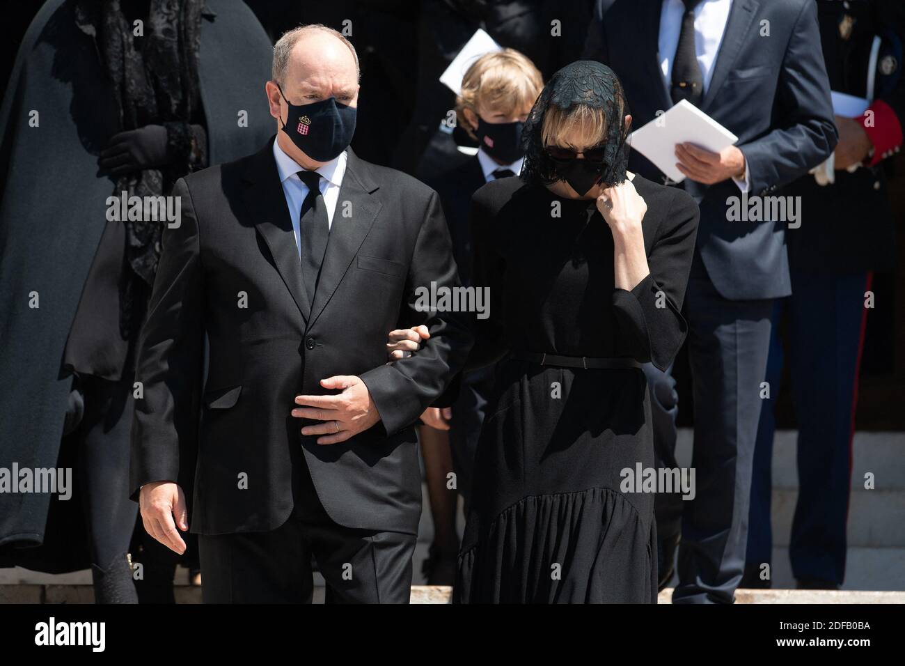 Princess Charlene of Monaco and Prince Albert II of Monaco attend the ...