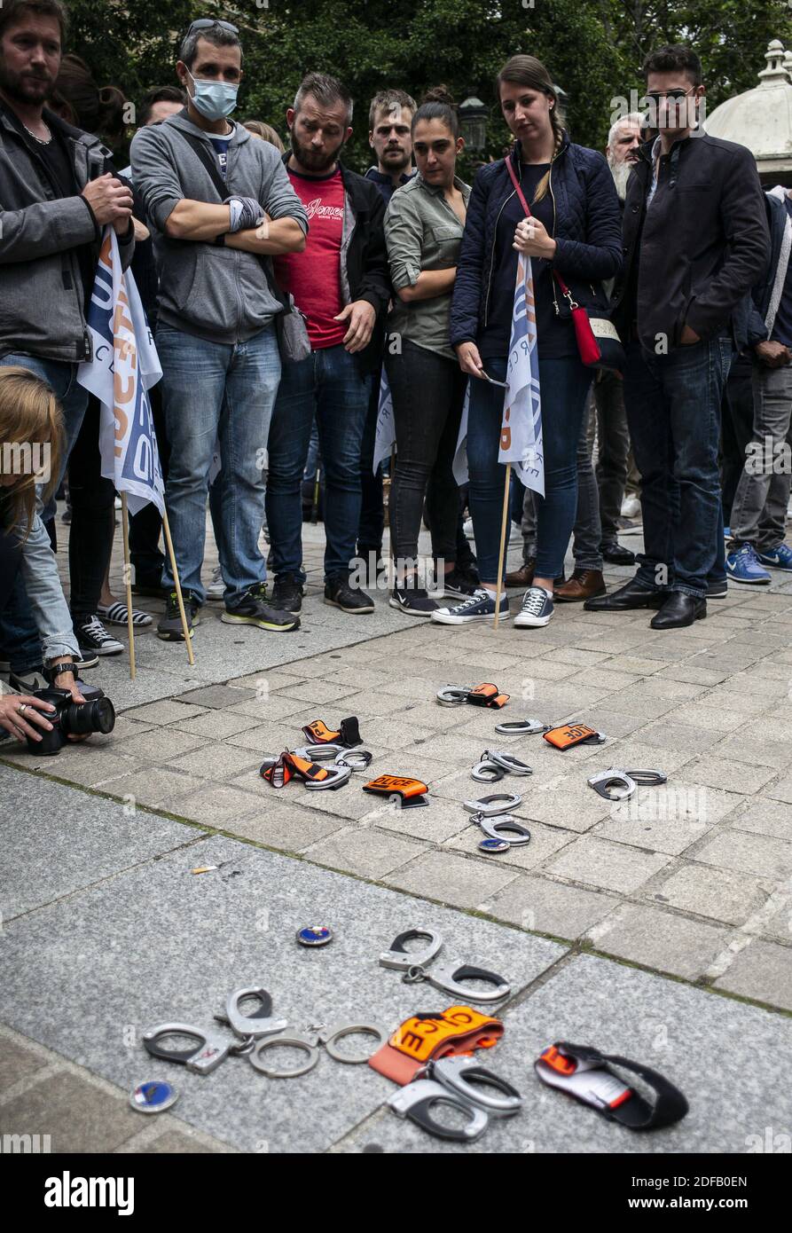 Reaction badges hi-res stock photography and images - Alamy