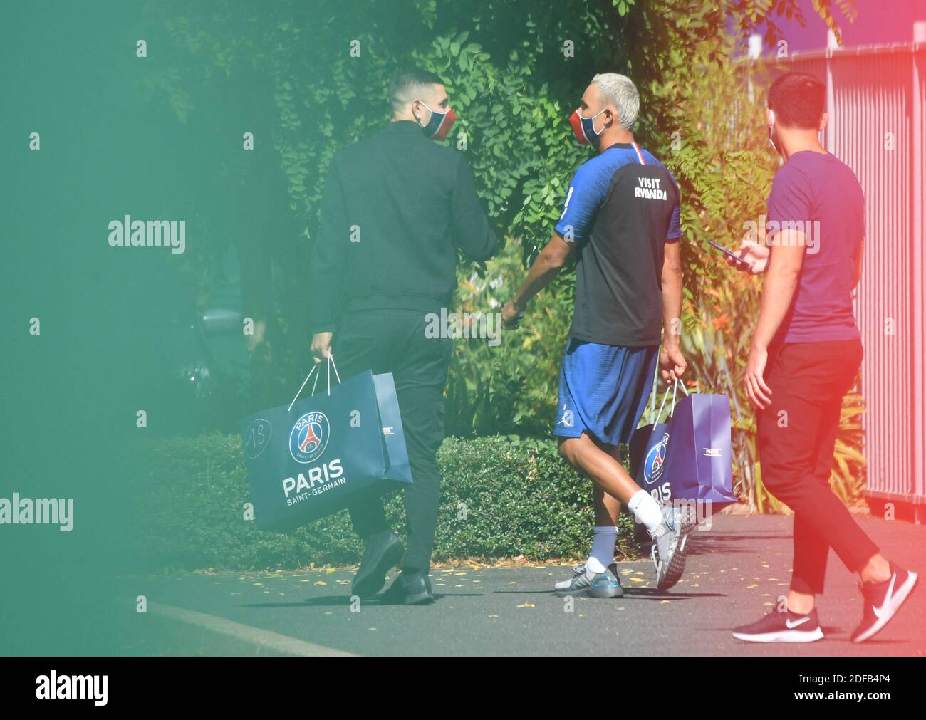 Costa rican goalkeeper keylor navas hi-res stock photography and images ...