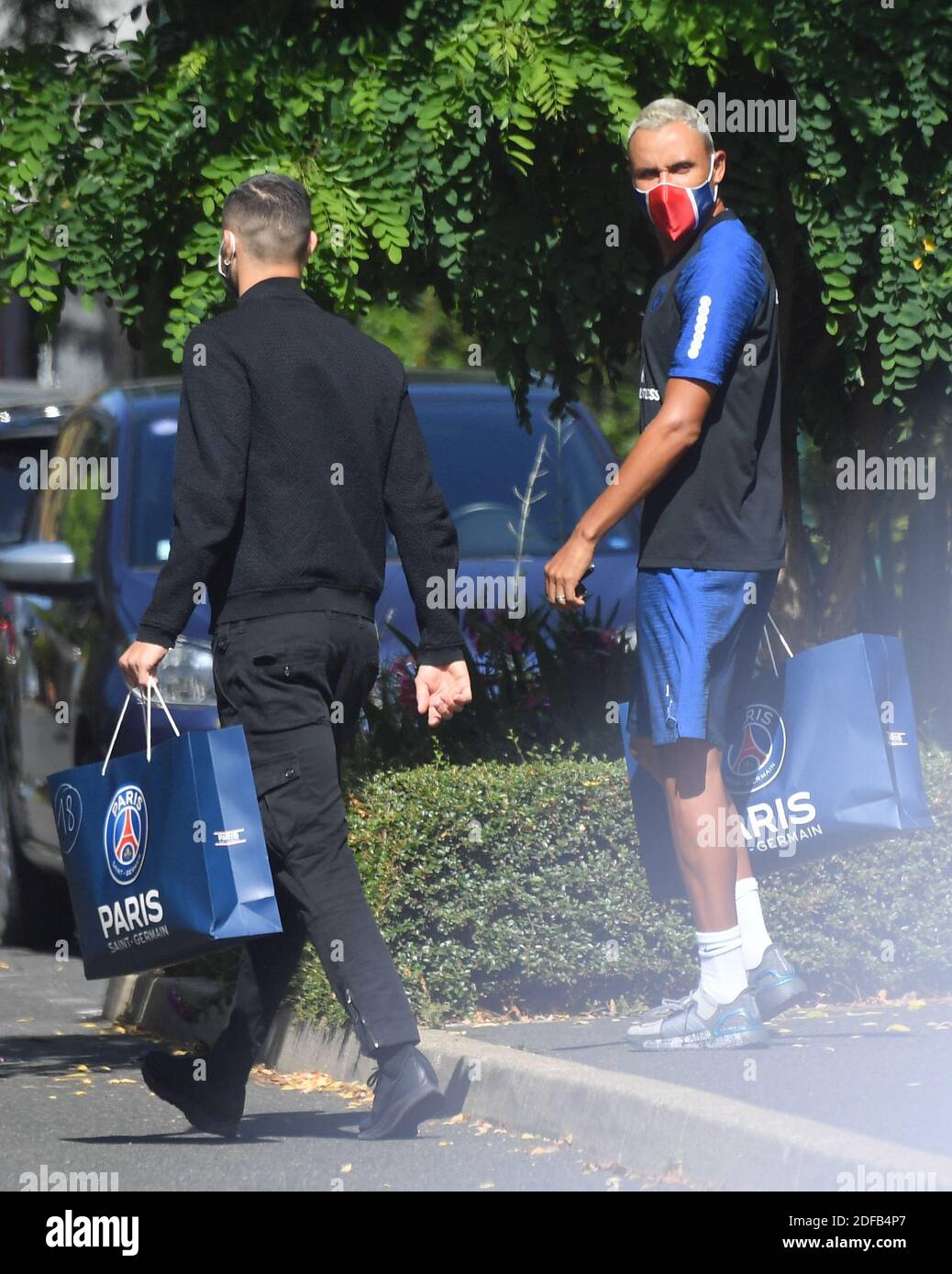 Costa rican goalkeeper keylor navas hi-res stock photography and images ...