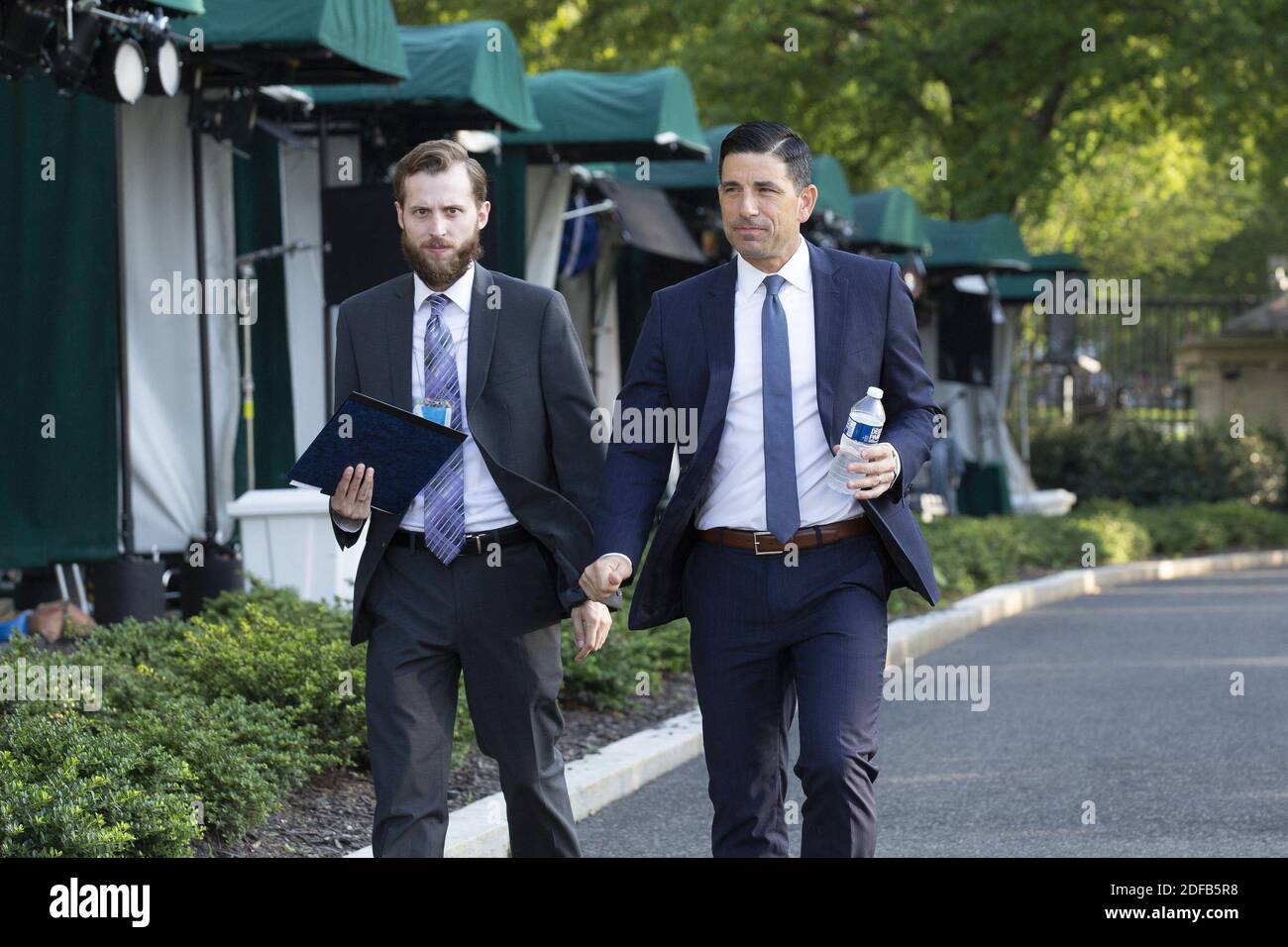 Chad wolf hi-res stock photography and images - Alamy