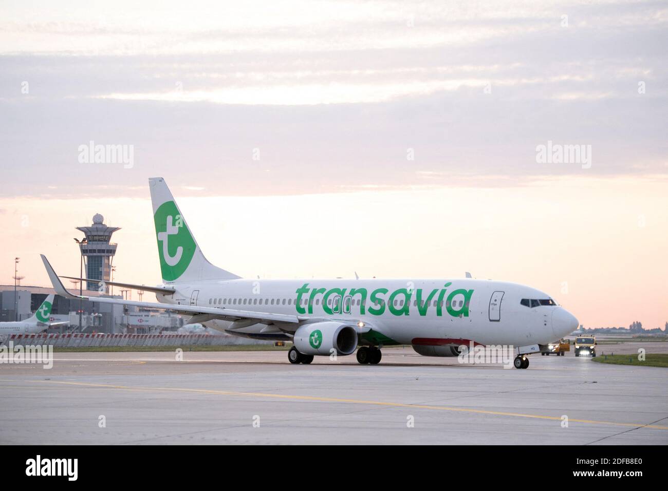 Airport resumes hi-res stock photography and images - Alamy