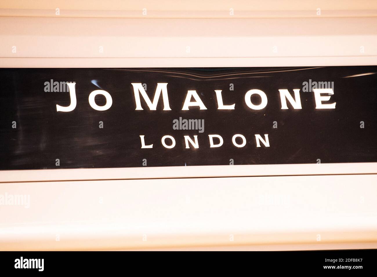 Jo malone logo hi-res stock photography and images - Alamy