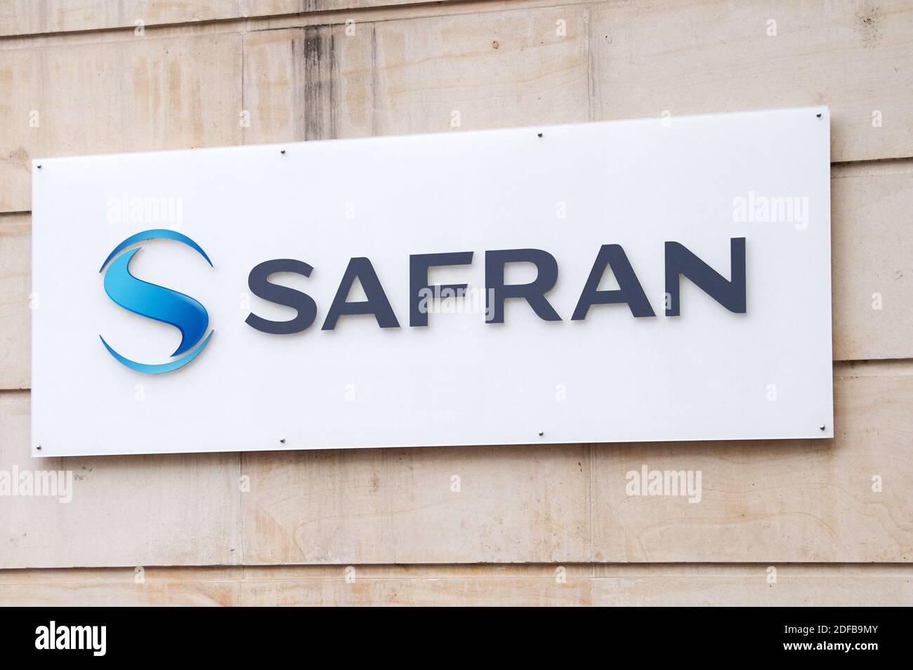 Safran logo hi-res stock photography and images - Alamy