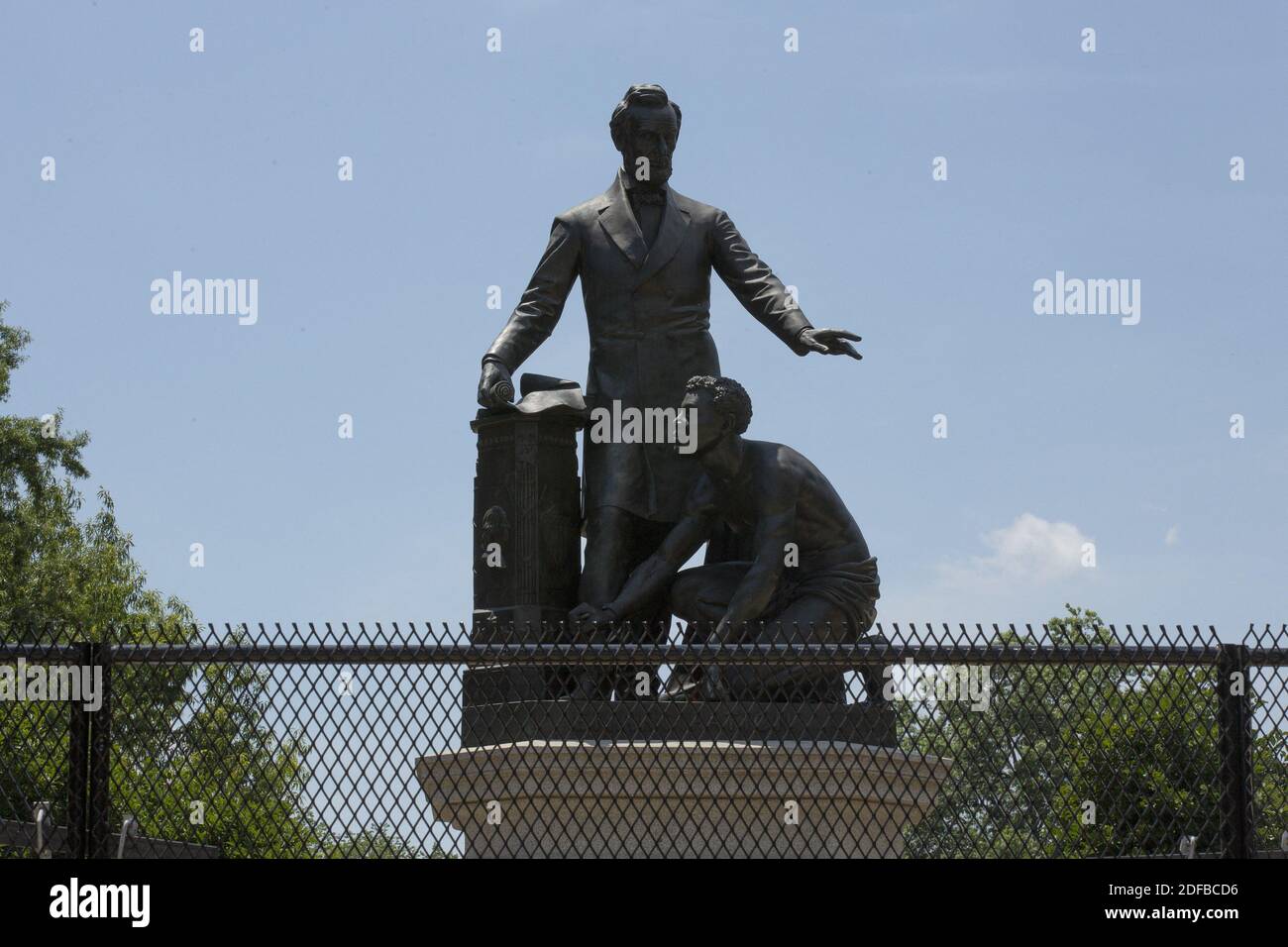 Emancipation statue in lincoln park hi-res stock photography and images ...