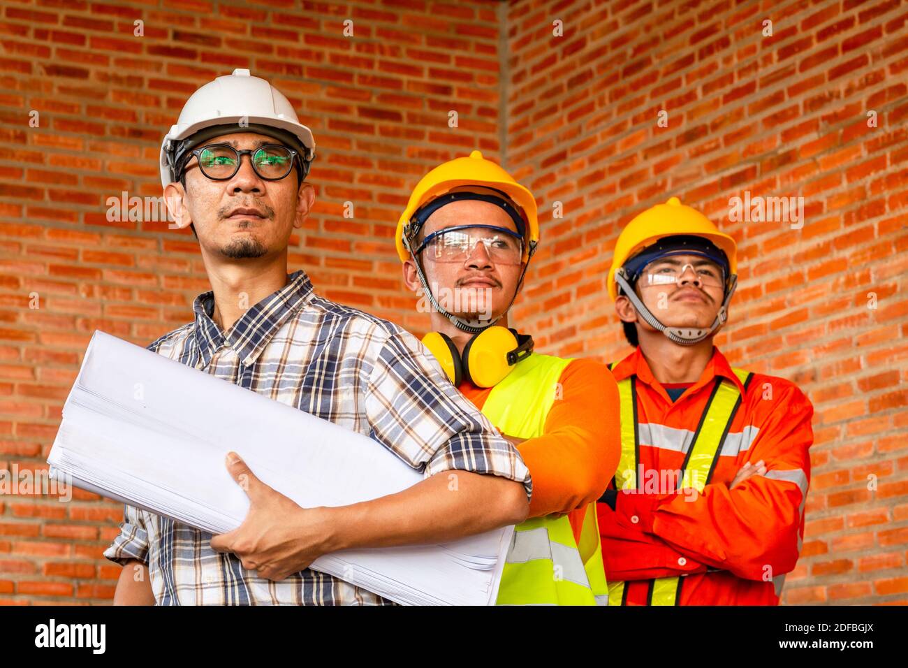 teamwork construction, Group portrait of professional engineer or ...