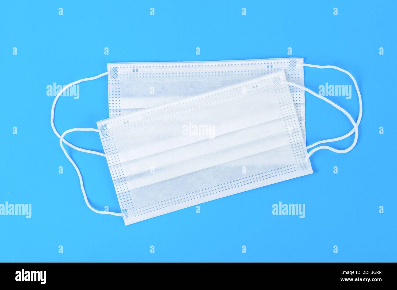 Medical mask or surgical mask to cover the mouth and nose. Procedure ...