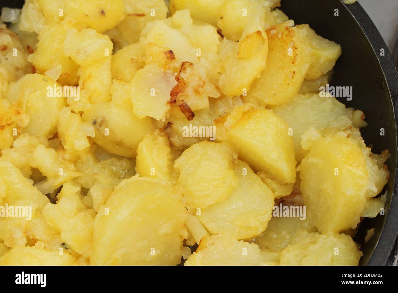 Fresh fried potatoes onions hi-res stock photography and images - Alamy
