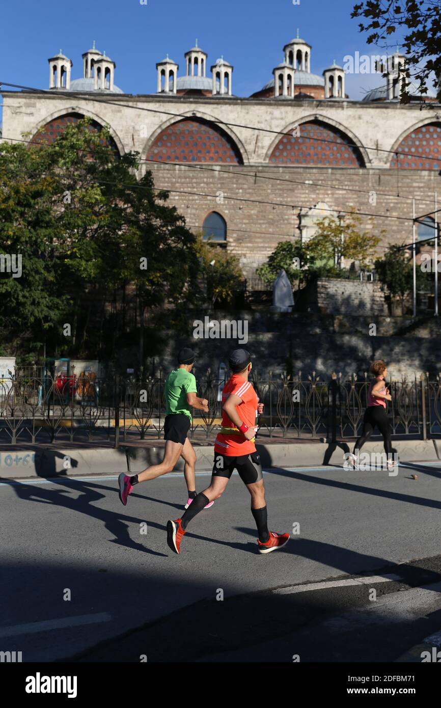 ISTANBUL, TURKEY - NOVEMBER 08, 2020: Athletes running in 42. Istanbul ...