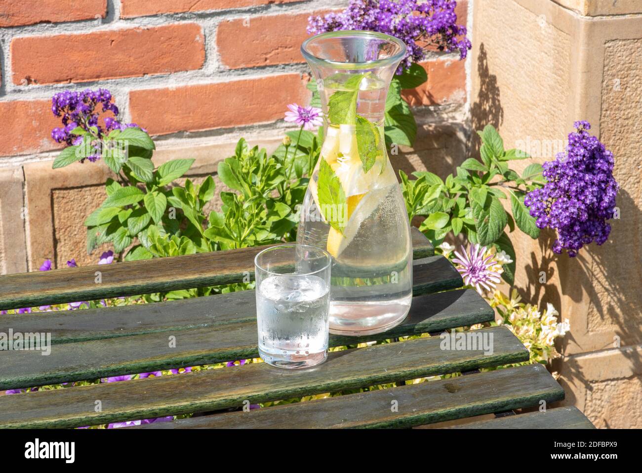 Cold water fresh water hi-res stock photography and images - Alamy