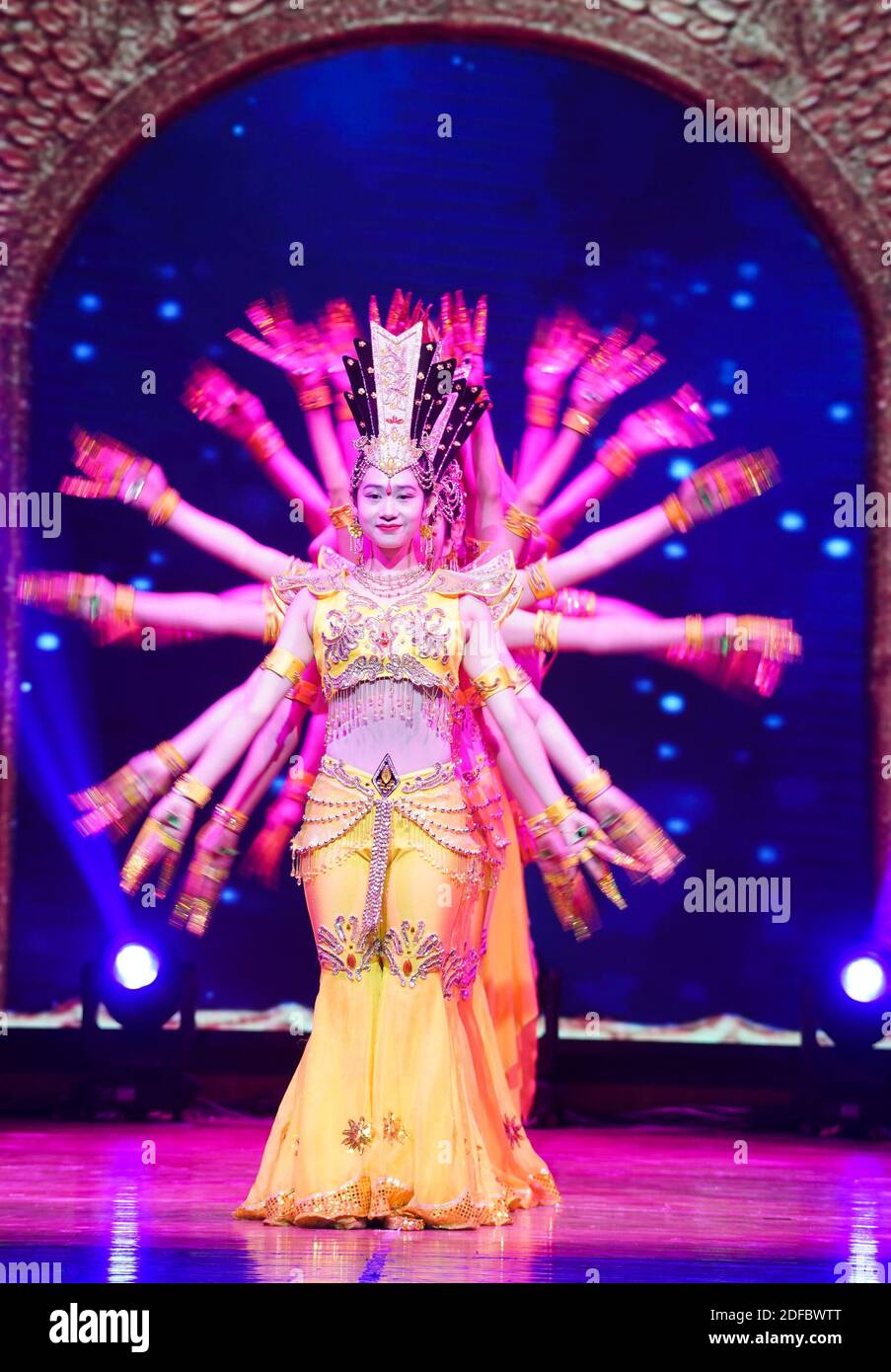 Thousand hand dance hi-res stock photography and images - Alamy