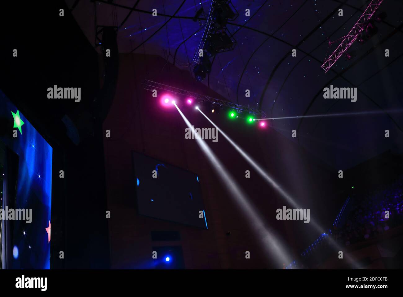 Concert hall lighting indoor hi-res stock photography and images - Alamy