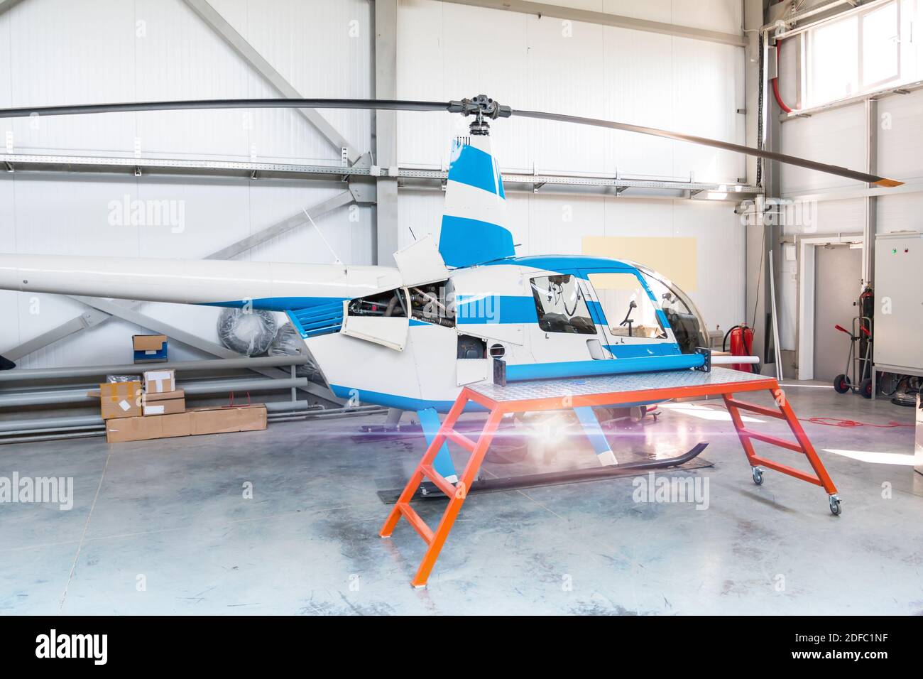 Small helicopter hi-res stock photography and images - Alamy