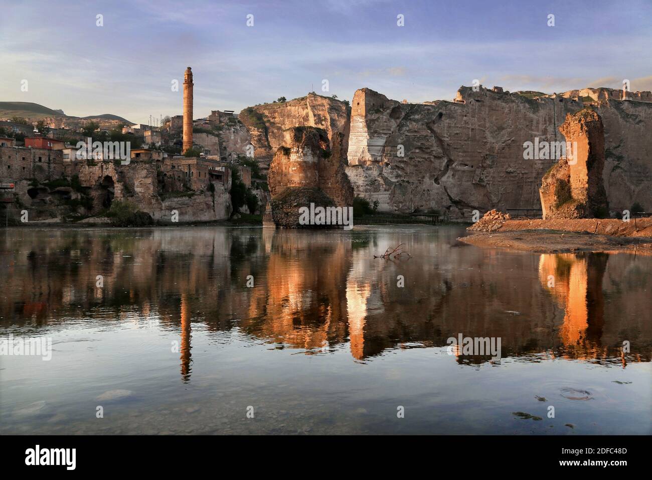 Turkey, Hasankeyf, general view panorama Stock Photo - Alamy