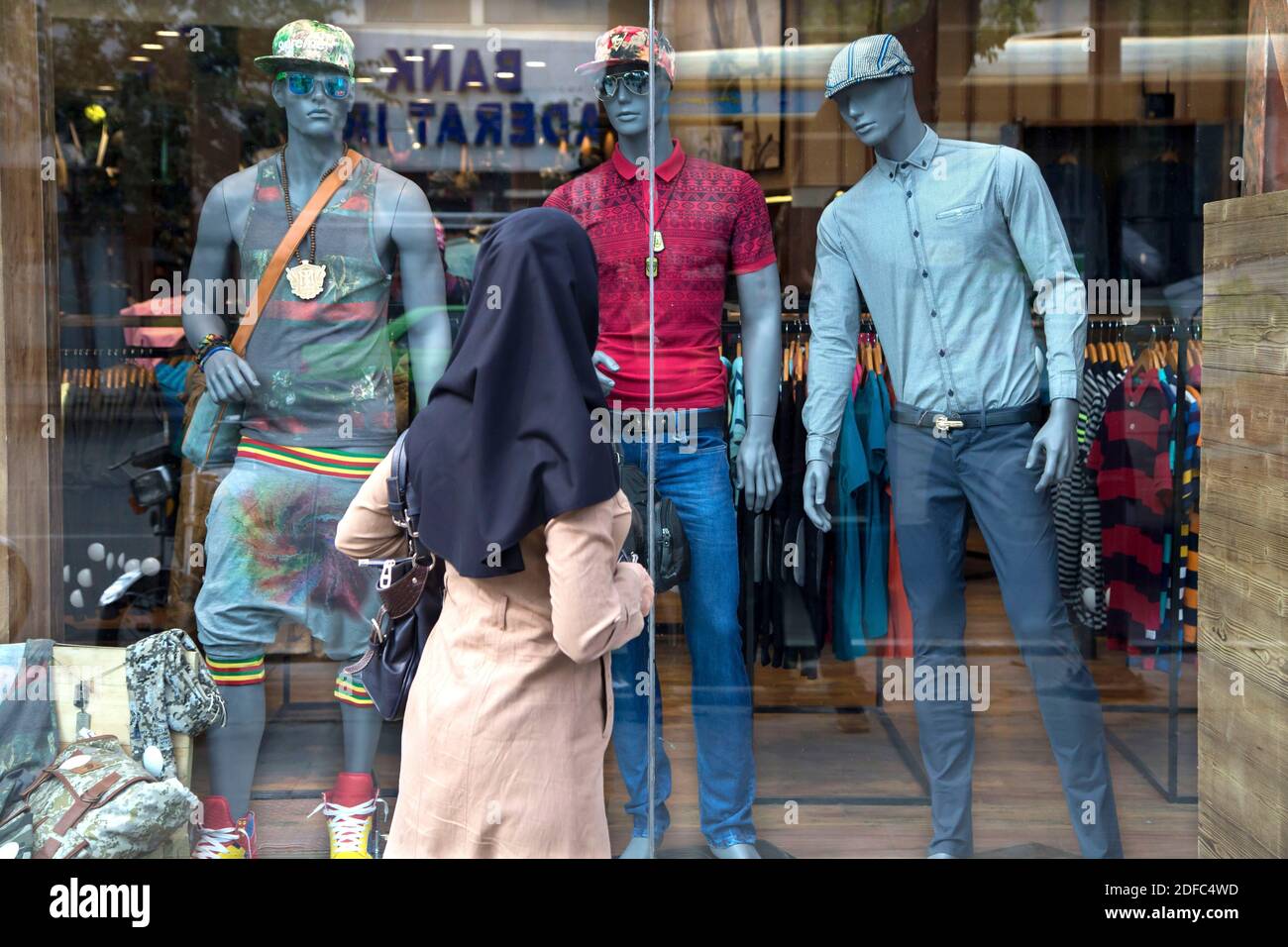 Iran, clothing store in central Tehran Stock Photo - Alamy