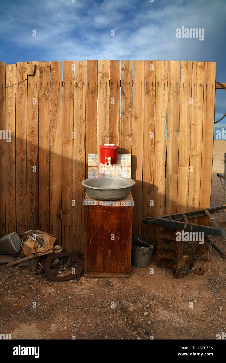 Mongolia, sink in a nomadic camp in the Gobi desert Stock Photo - Alamy