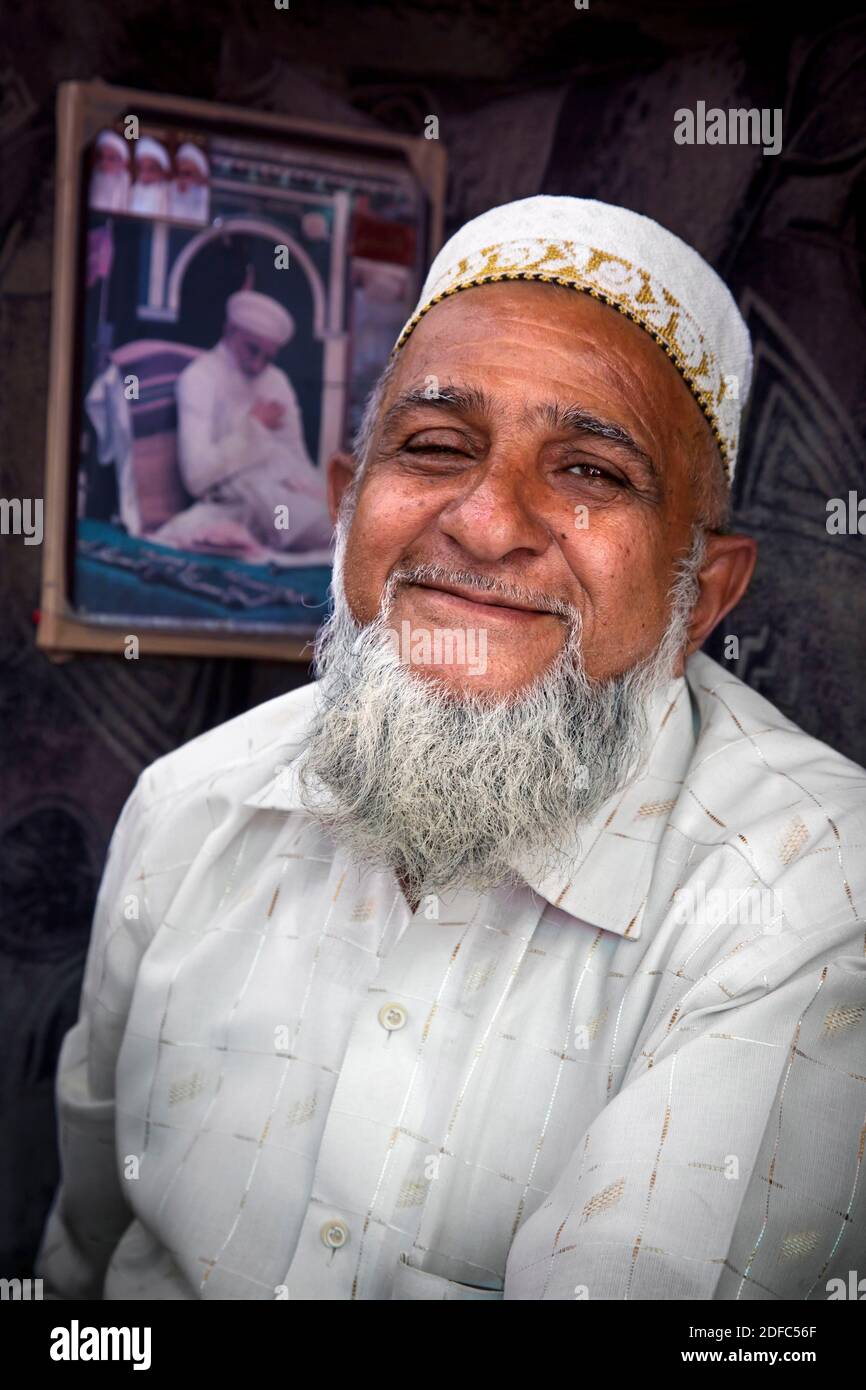 India, portrait of muslim man in Bhopal Stock Photo - Alamy