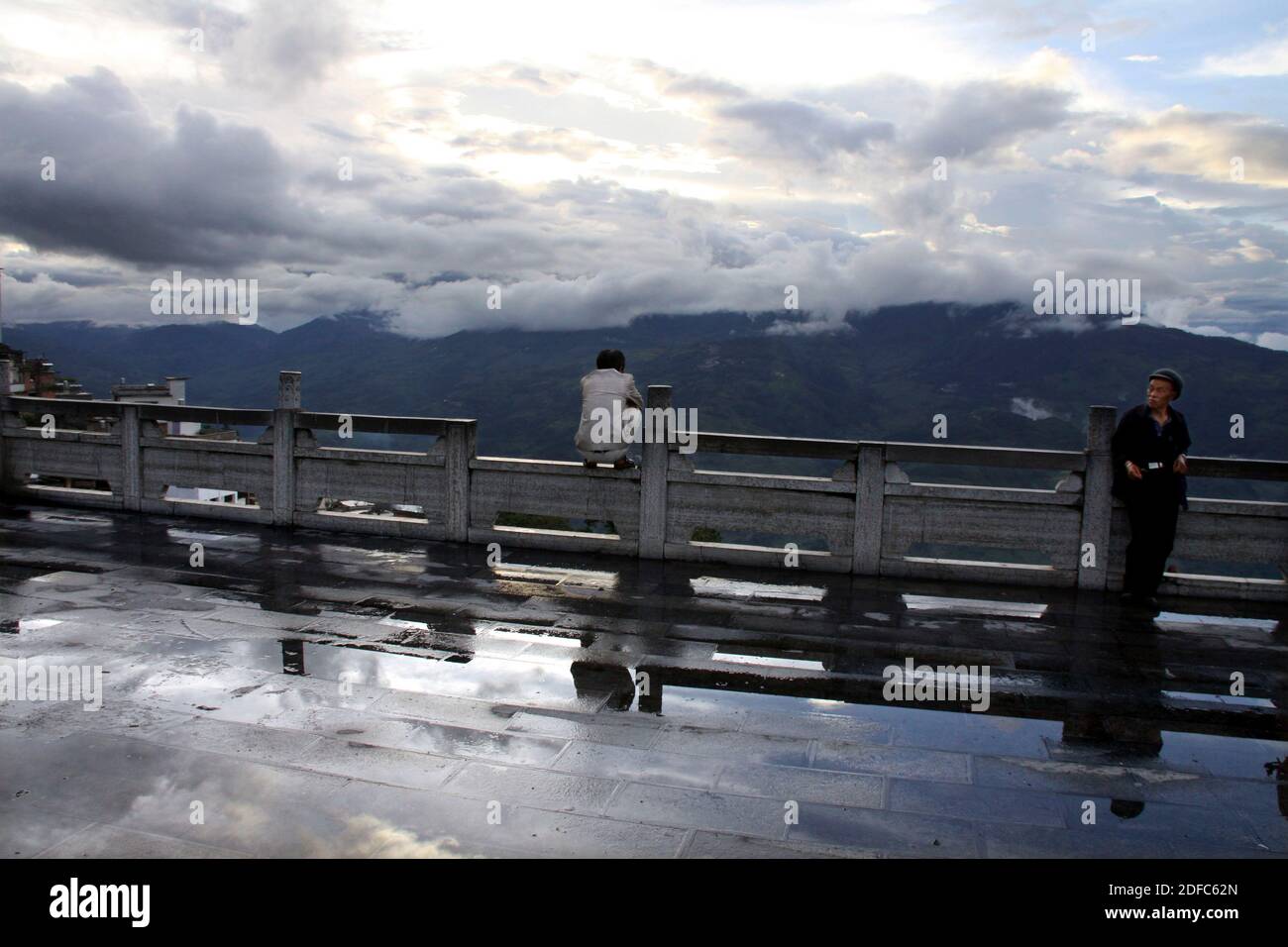 China, Yunnan province, people on the main square of Yuanyang Stock ...
