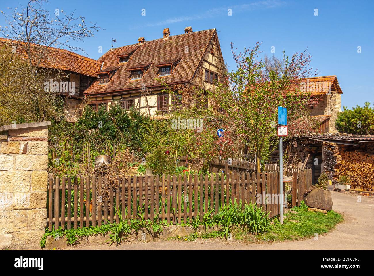 Medieval hunting lodge hi-res stock photography and images - Alamy