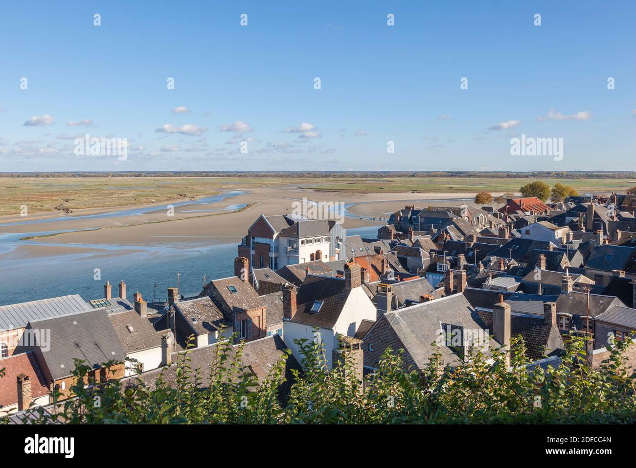 France, Somme, Baie de Somme, Saint Valery sur Somme, view of the town ...