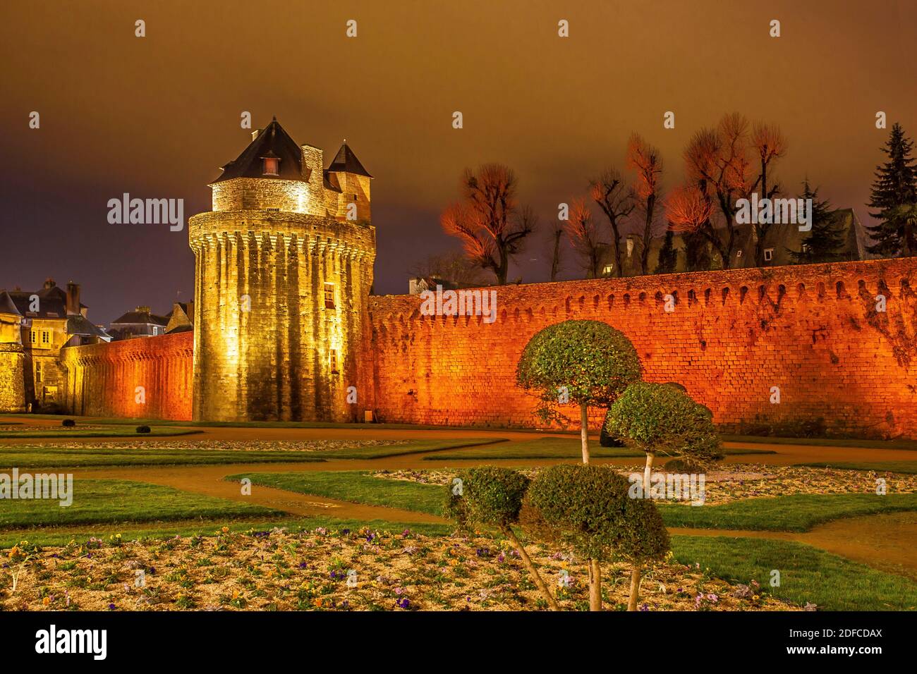 Remparts de la vieille ville hi-res stock photography and images - Alamy