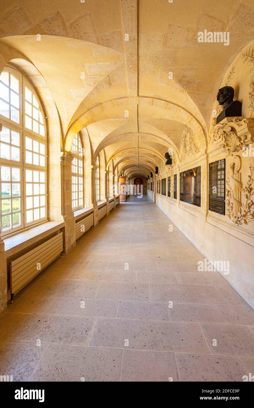 France, Paris, Val de Grace abbey, catholic, Baroque style (1667 Stock ...