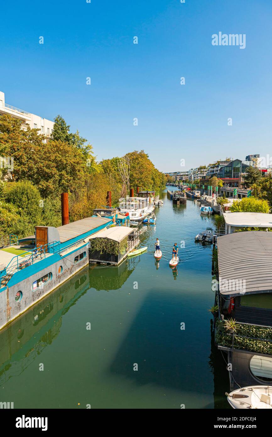 Paddle barges hi-res stock photography and images - Alamy