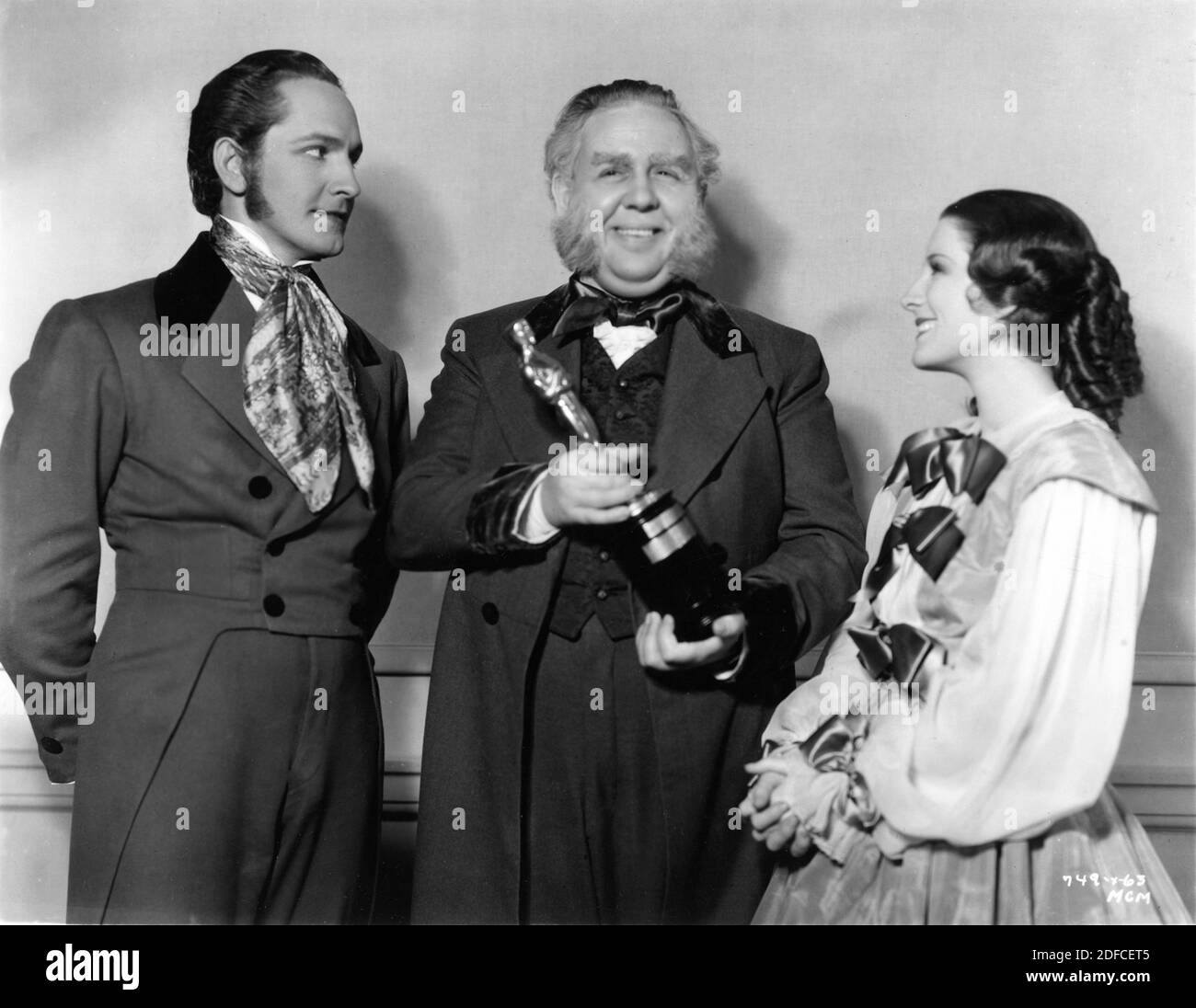 Norma shearer oscar Black and White Stock Photos & Images - Alamy