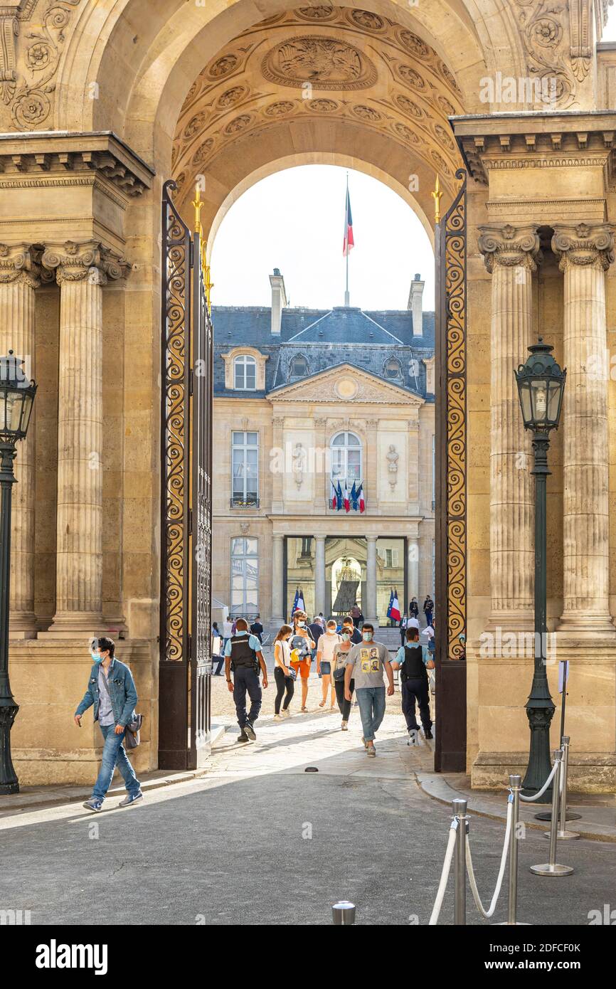 Elysee palace paris gate hi-res stock photography and images - Alamy