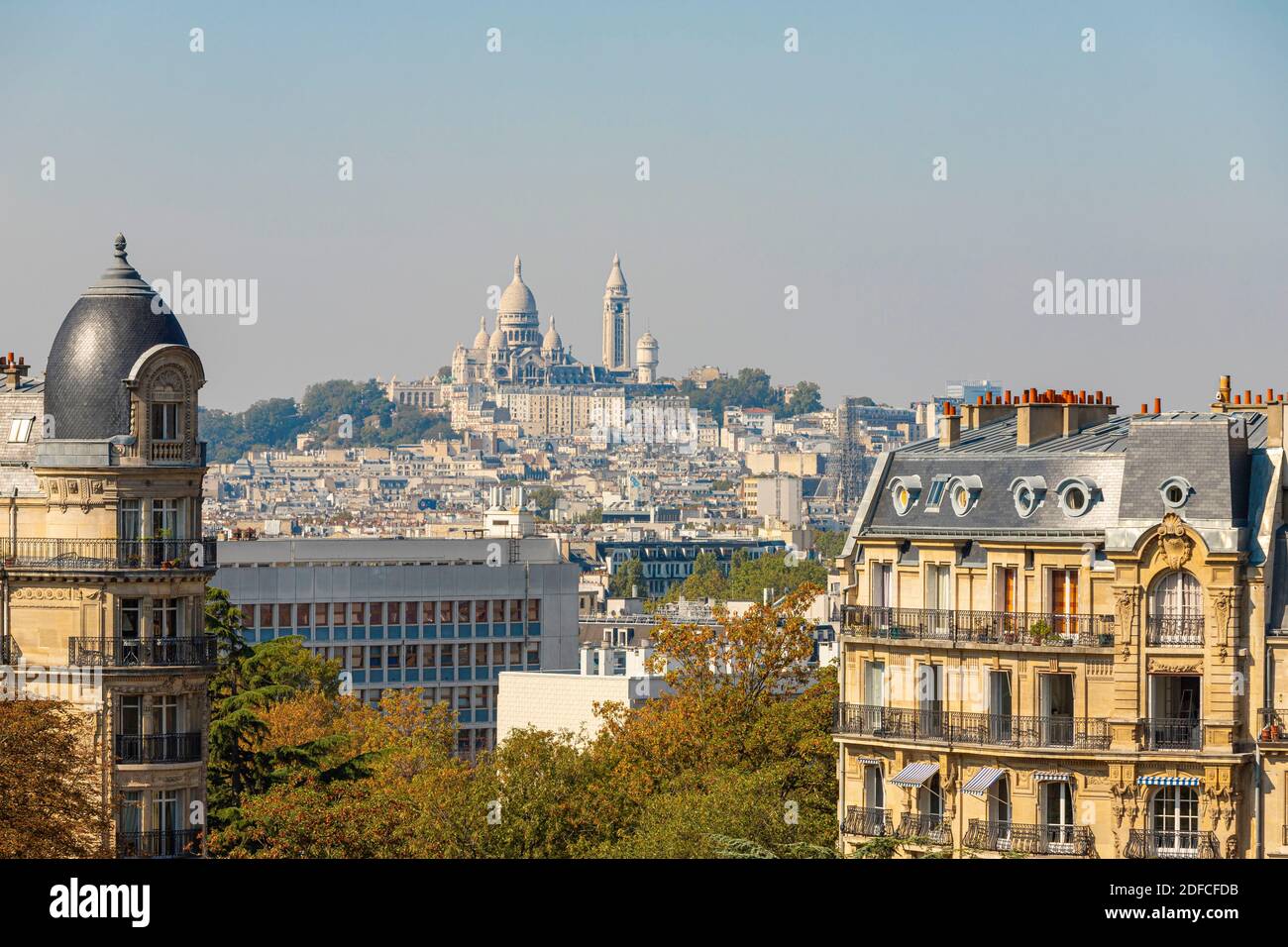 Paris 18 buttes montmartre hi-res stock photography and images - Alamy