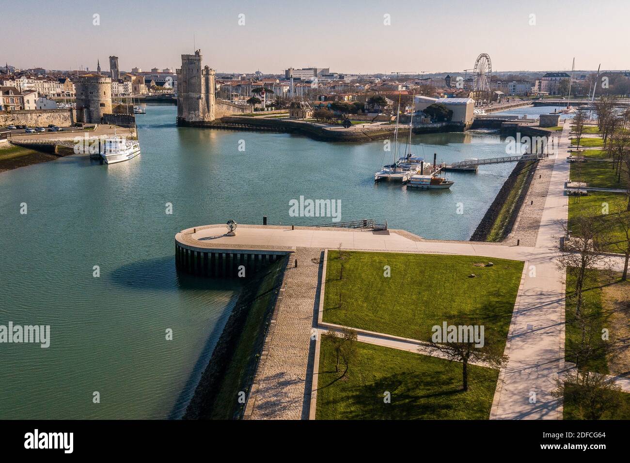 AERIAL VIEW, LA ROCHELLE, OLD PORT, (17) CHARENTE-MARITIME, NOUVELLE ...