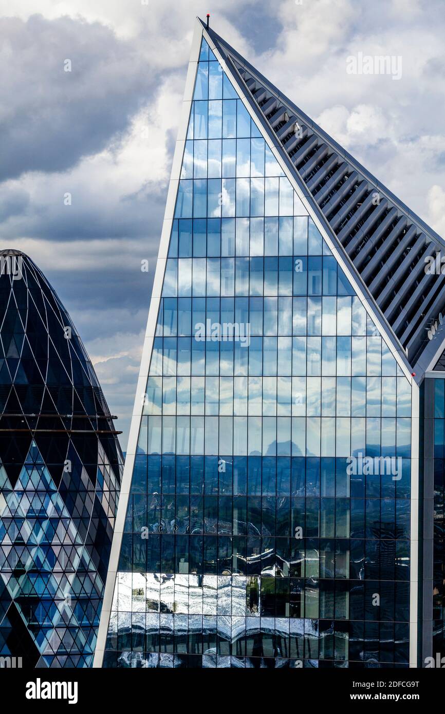 An Elevated View Of The Scalpel Building, City of London, London, UK ...