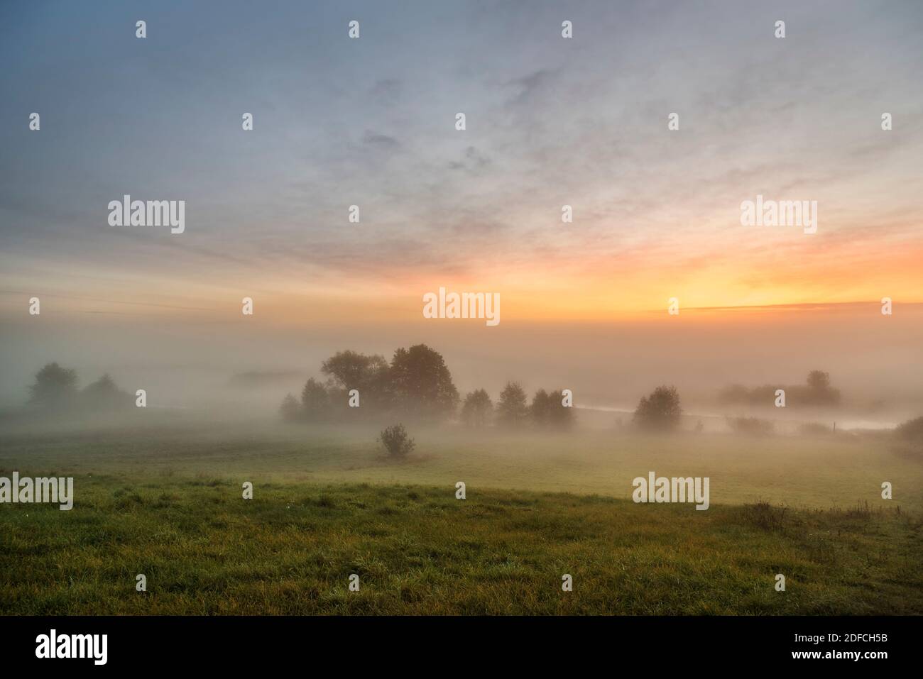 Beautiful morning hi-res stock photography and images - Alamy