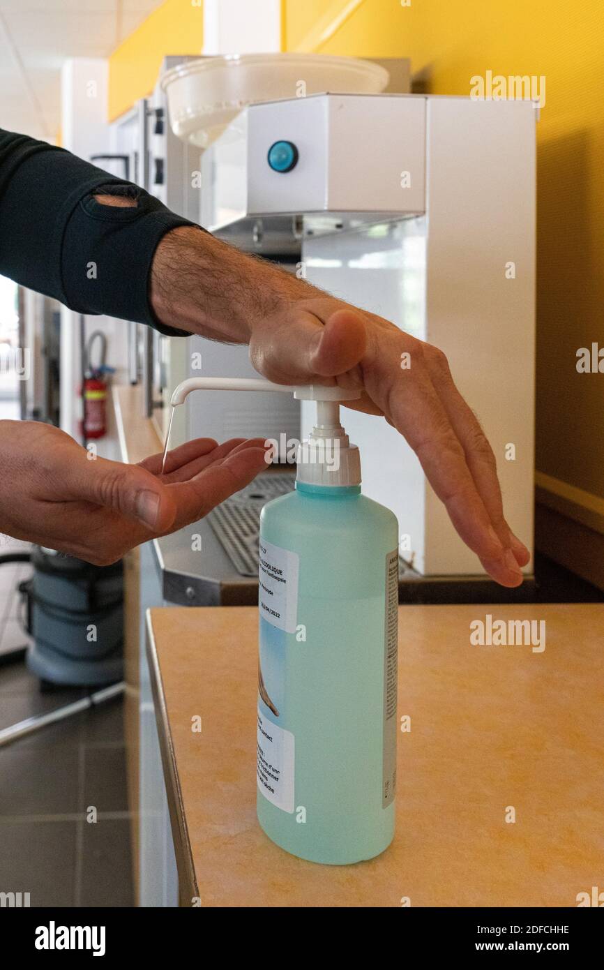 SANITIZING AREA, HYGIENIC MEASURES, WASHING OF HANDS WITH A HYDRO ...