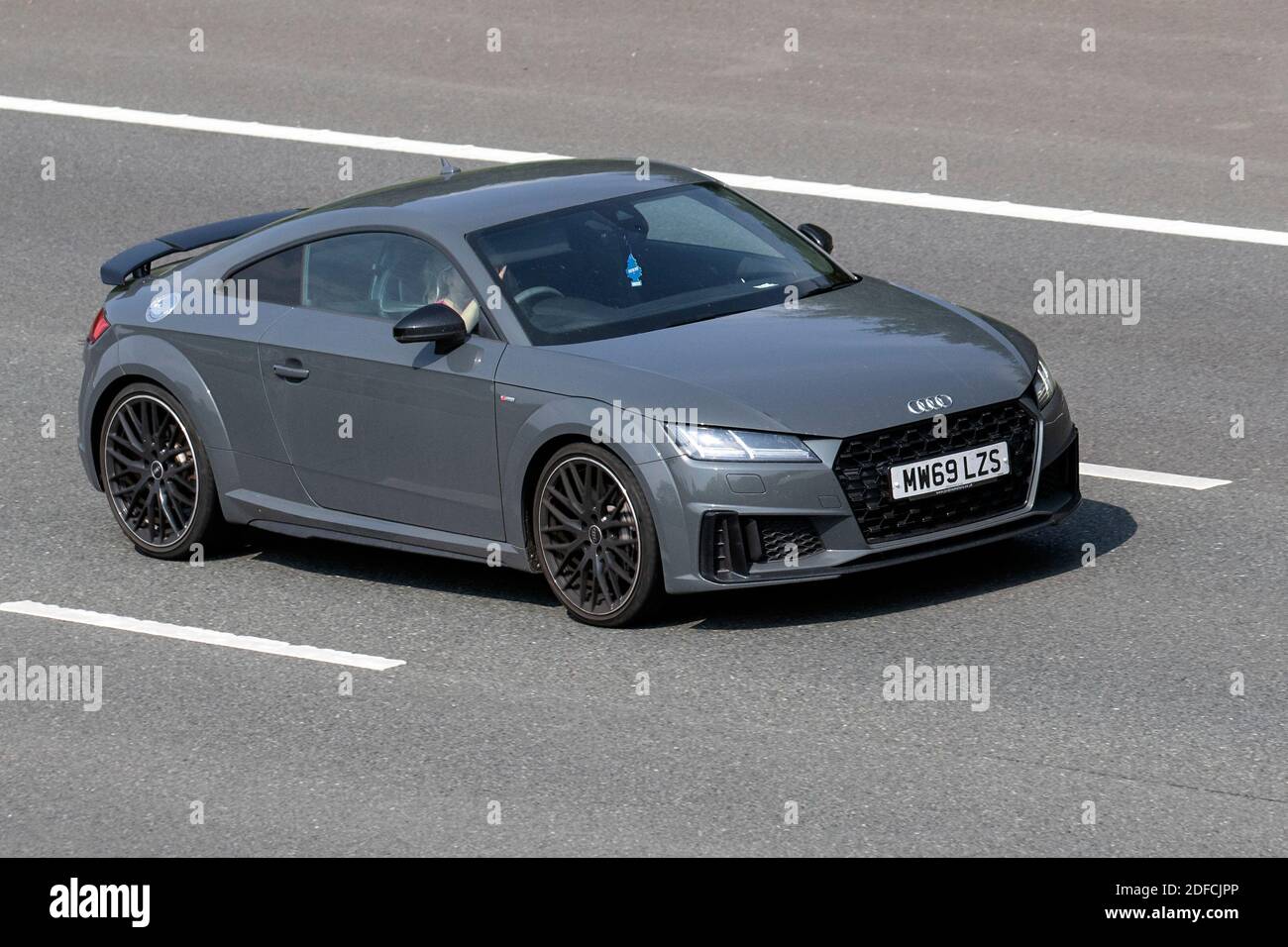 Audi tt s line black cars hi-res stock photography and images - Alamy