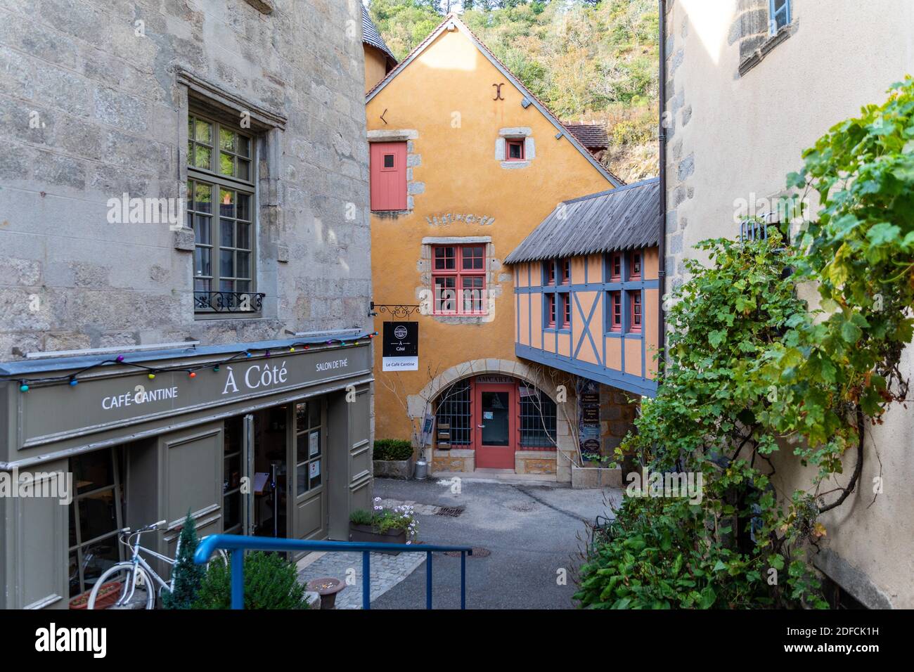 THE BRIDGE HOUSES, HISTORIC CITY CENTER OF AUBUSSON, CREUSE, FRANCE ...