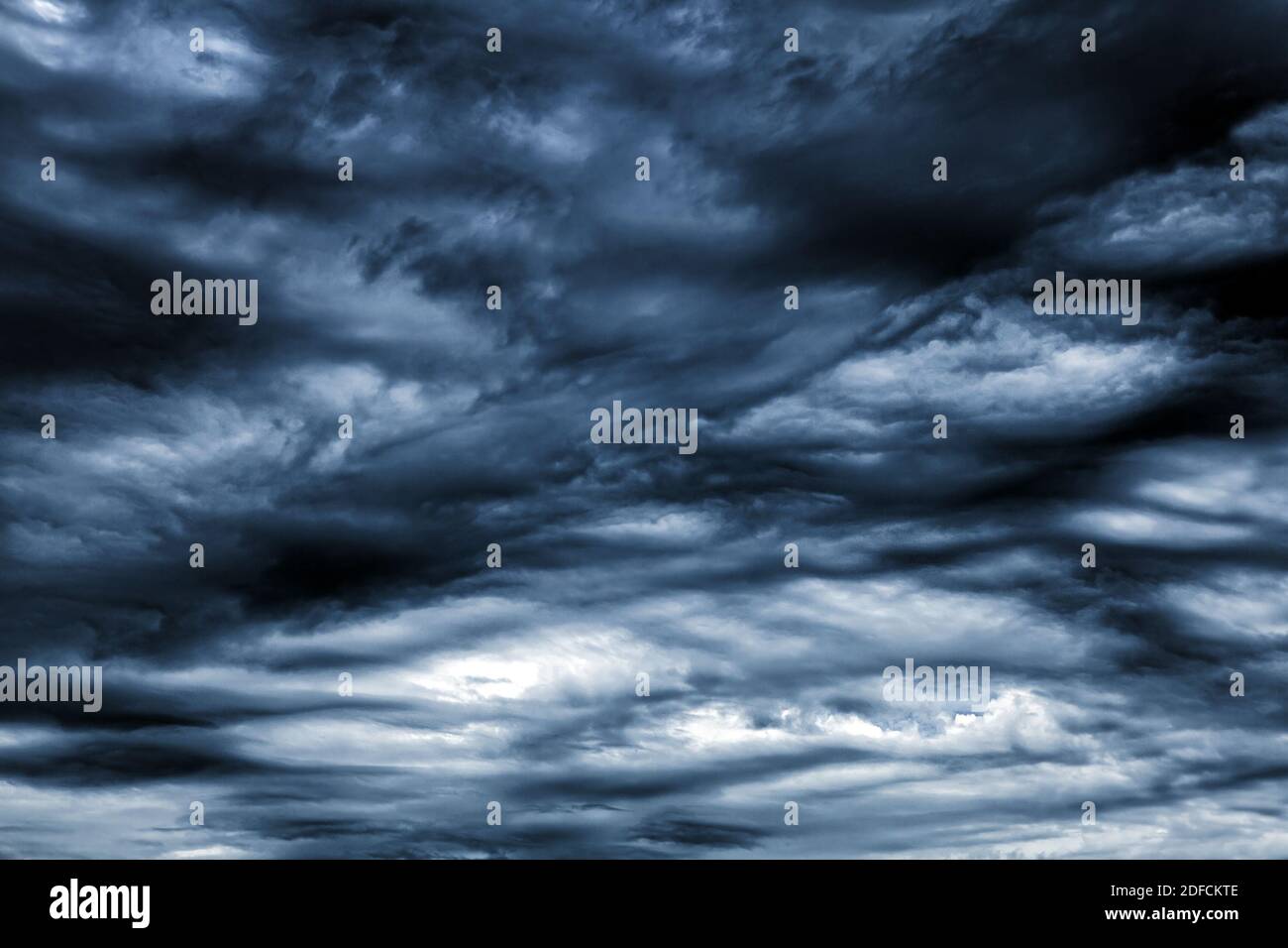 Natural storm clouds hi-res stock photography and images - Alamy