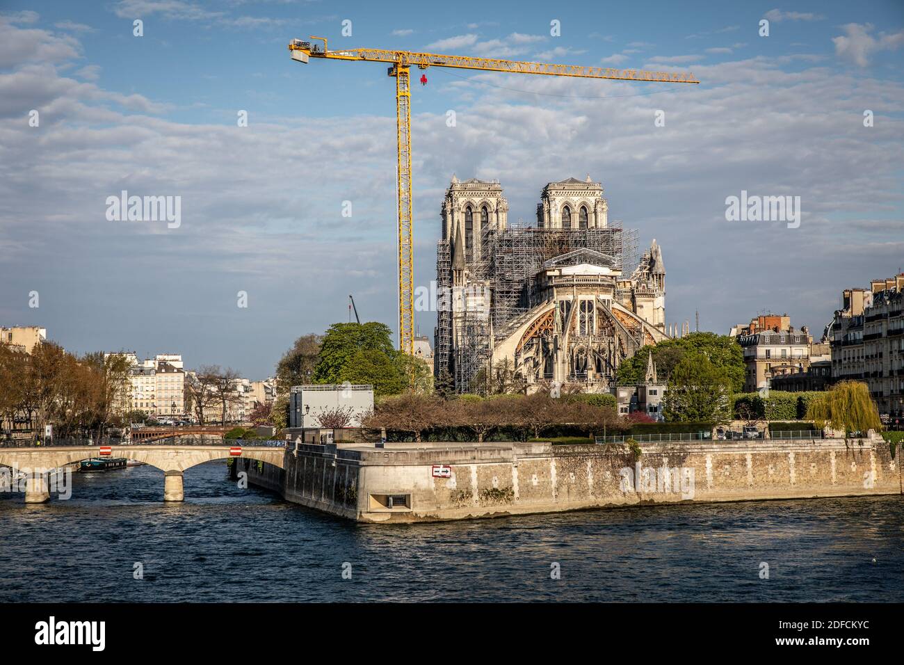 THE NOTRE DAME DE PARIS CATHEDRAL RECONSTRUCTION SITE SHUT DOWN DURING ...